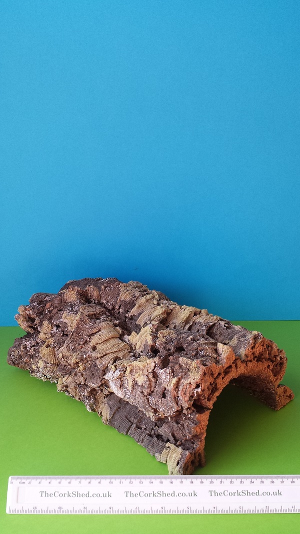 Cork caves and hides are perfect for decoration, hiding and nesting