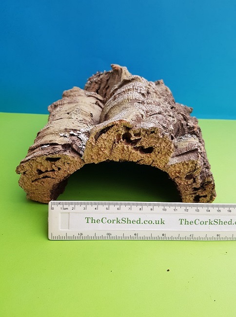 Cork caves and hides are perfect for decoration, hiding and nesting