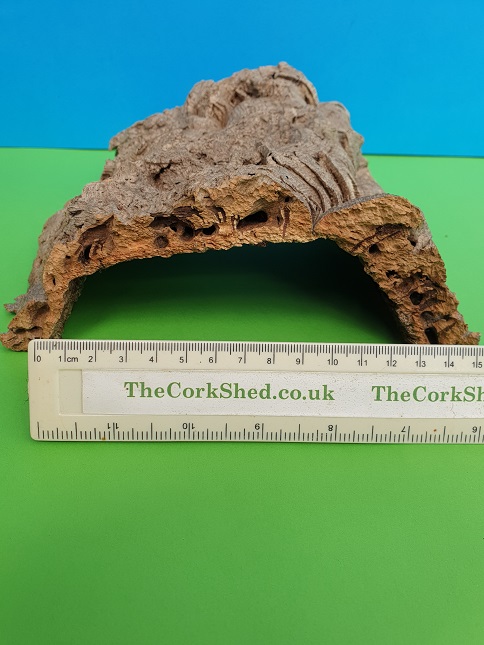 Cork caves and hides are perfect for decoration, hiding and nesting