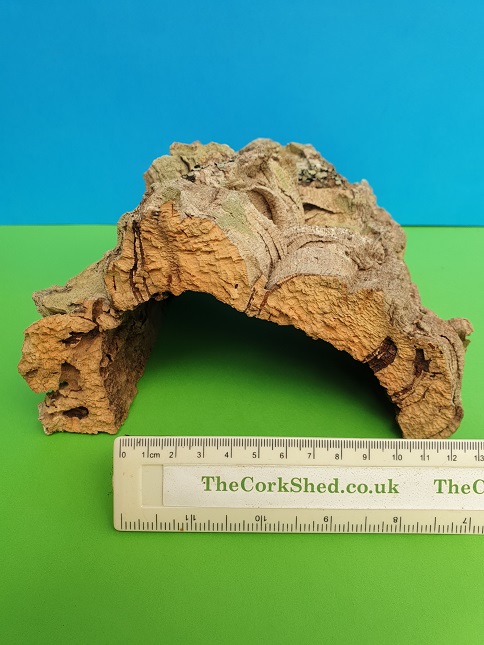 Cork caves and hides are perfect for decoration, hiding and nesting