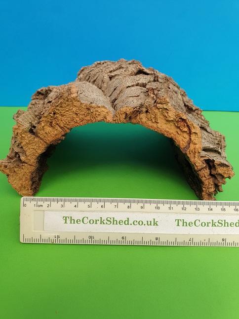 Cork caves and hides are perfect for decoration, hiding and nesting