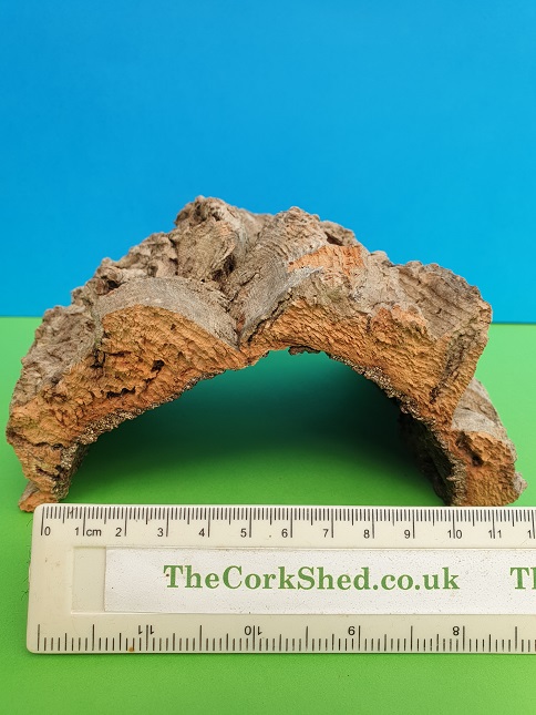 Cork caves and hides are perfect for decoration, hiding and nesting